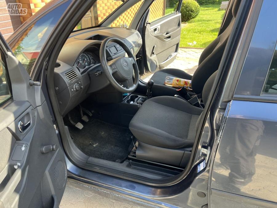 Pelēks Opel Meriva 2006 Gargždai, ar dzinēja tilpumu 1.40 L un nobraukumu 198 tūkst. km par 1200 €, foto 6 vietnē AUTOMOTO.COM.LV