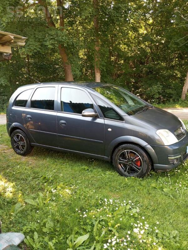 Grey Opel Meriva 2006 in Tukums, with an engine capacity of 1.70 L and mileage of 339 thousand km for 1400 €, photo 1 on AUTOMOTO.COM.LV