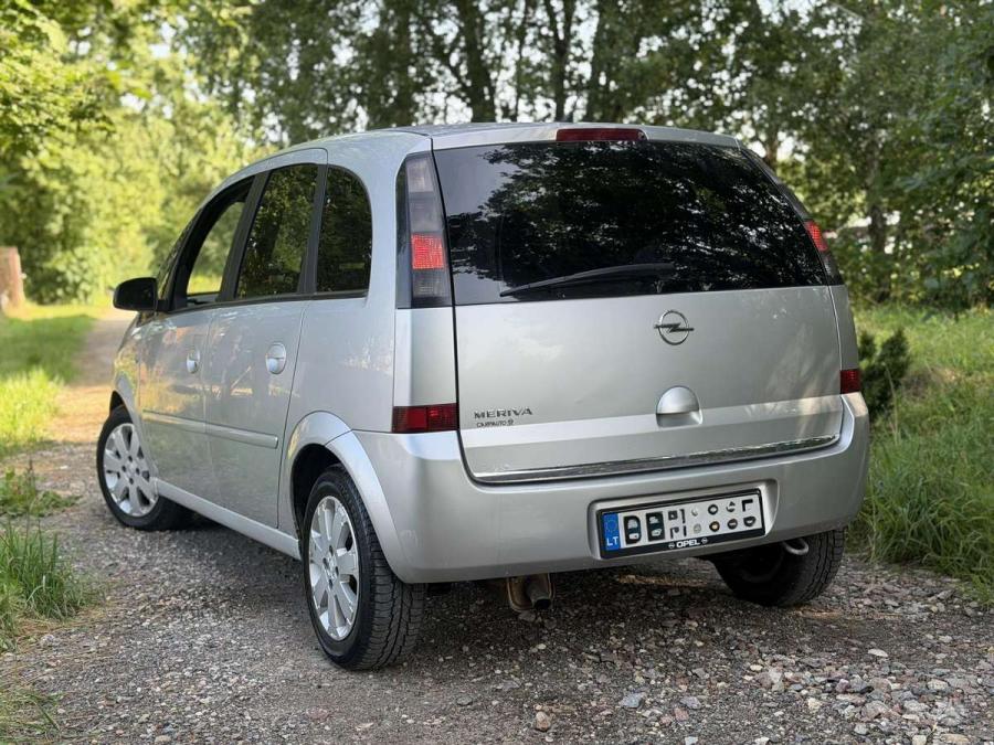 Pelēks Opel Meriva 2006 Viļņa, ar dzinēja tilpumu 1.36 L un nobraukumu 262 tūkst. km par 999 €, foto 3 vietnē AUTOMOTO.COM.LV