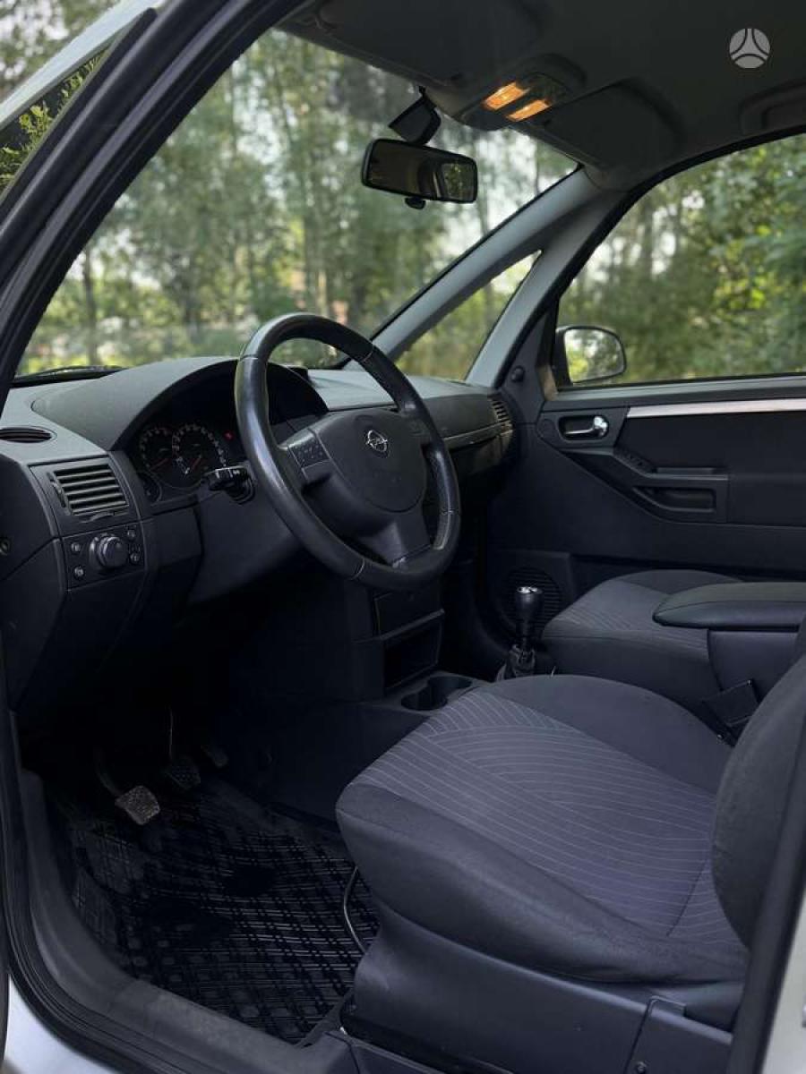 Pelēks Opel Meriva 2006 Viļņa, ar dzinēja tilpumu 1.36 L un nobraukumu 262 tūkst. km par 999 €, foto 6 vietnē AUTOMOTO.COM.LV
