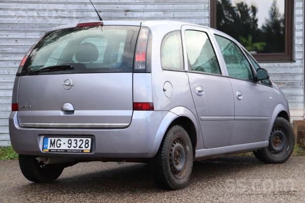 Pelēks Opel Meriva 2006 Valmiera, ar dzinēja tilpumu 1.40 L un nobraukumu 190 tūkst. km par 1800 €, foto 3 vietnē AUTOMOTO.COM.LV