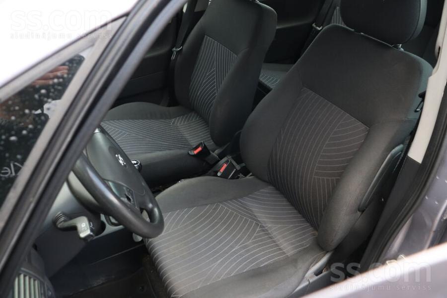 Pelēks Opel Meriva 2006 Valmiera, ar dzinēja tilpumu 1.40 L un nobraukumu 190 tūkst. km par 1800 €, foto 12 vietnē AUTOMOTO.COM.LV