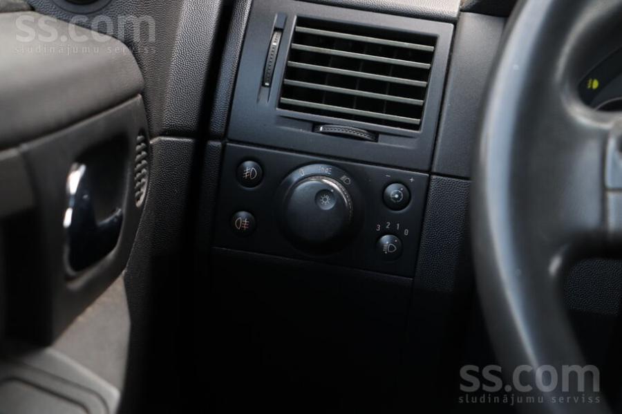 Pelēks Opel Meriva 2006 Valmiera, ar dzinēja tilpumu 1.40 L un nobraukumu 190 tūkst. km par 1800 €, foto 16 vietnē AUTOMOTO.COM.LV