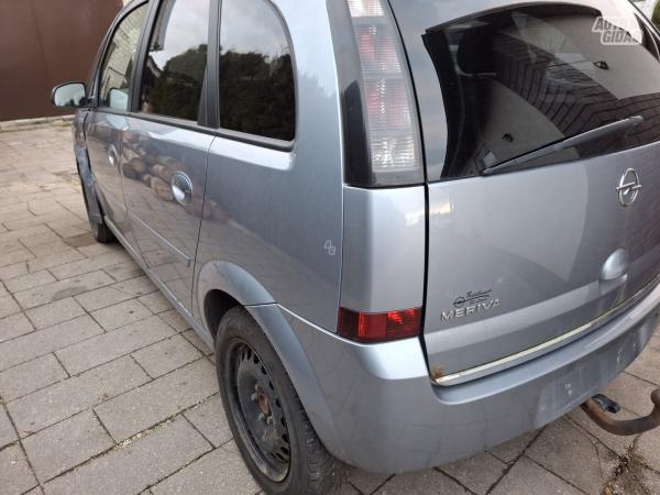 Pelēks Opel Meriva 2007 Mažeikiai, ar dzinēja tilpumu 1.70 L un nobraukumu 300 tūkst. km par 550 €, foto 3 vietnē AUTOMOTO.COM.LV