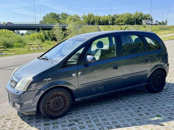Grey Opel Meriva 2007 in Klaipeda, with an engine capacity of 1.70 L and mileage of 283 thousand km for 750 €, photo 2 on AUTOMOTO.COM.LV