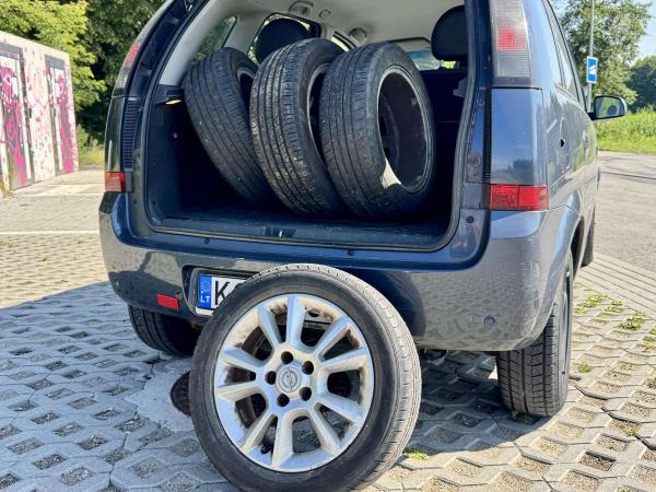 Grey Opel Meriva 2007 in Klaipeda, with an engine capacity of 1.70 L and mileage of 283 thousand km for 750 €, photo 6 on AUTOMOTO.COM.LV