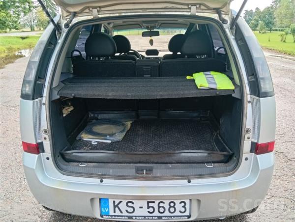 Grey Opel Meriva 2007 in Saldus, with an engine capacity of 1.70 L and mileage of 309 thousand km for 1650 €, photo 6 on AUTOMOTO.COM.LV