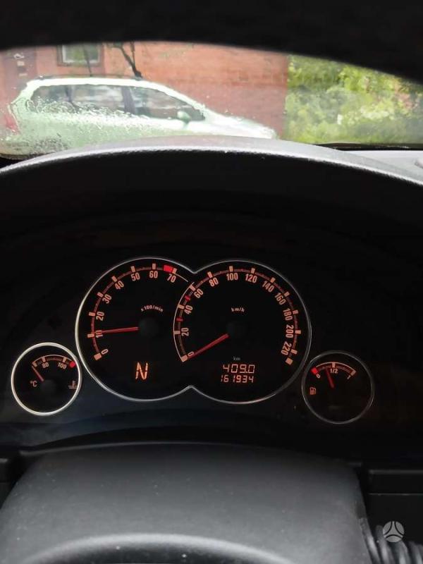 Pelēks Opel Meriva 2008 Viļņa, ar dzinēja tilpumu 1.80 L un nobraukumu 162 tūkst. km par 1100 €, foto 2 vietnē AUTOMOTO.COM.LV