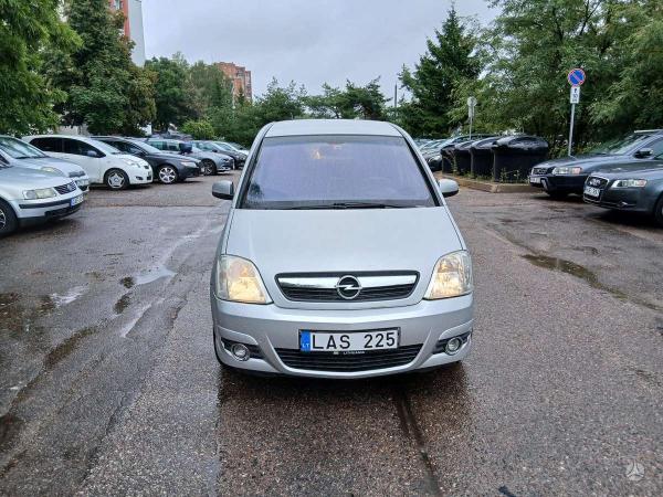 Pelēks Opel Meriva 2008 Viļņa, ar dzinēja tilpumu 1.80 L un nobraukumu 162 tūkst. km par 1100 €, foto 3 vietnē AUTOMOTO.COM.LV