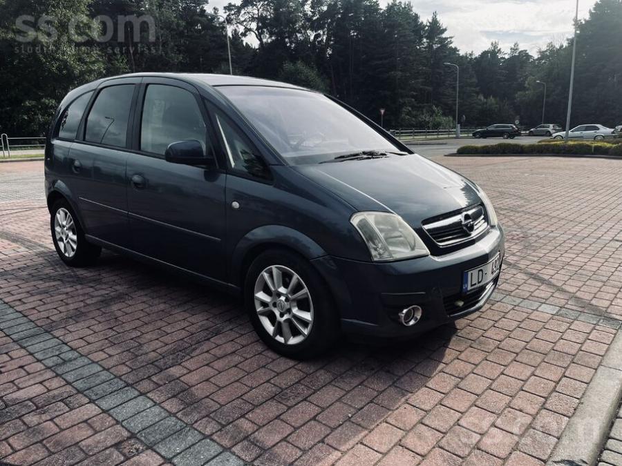 Grey Opel Meriva 2008 in Ventspils, with an engine capacity of 1.70 L and mileage of 270 thousand km for 1100 €, photo 3 on AUTOMOTO.COM.LV