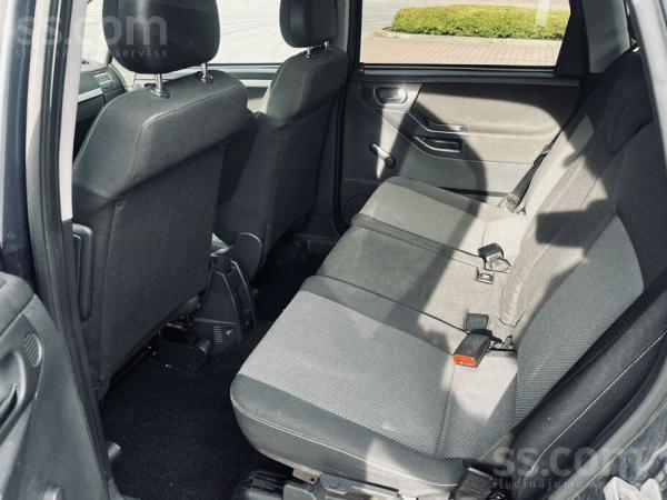 Grey Opel Meriva 2008 in Ventspils, with an engine capacity of 1.70 L and mileage of 270 thousand km for 1100 €, photo 6 on AUTOMOTO.COM.LV