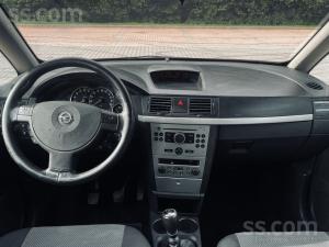 Grey Opel Meriva 2008 in Ventspils, with an engine capacity of 1.70 L and mileage of 270 thousand km for 1100 €, photo 8 on AUTOMOTO.COM.LV