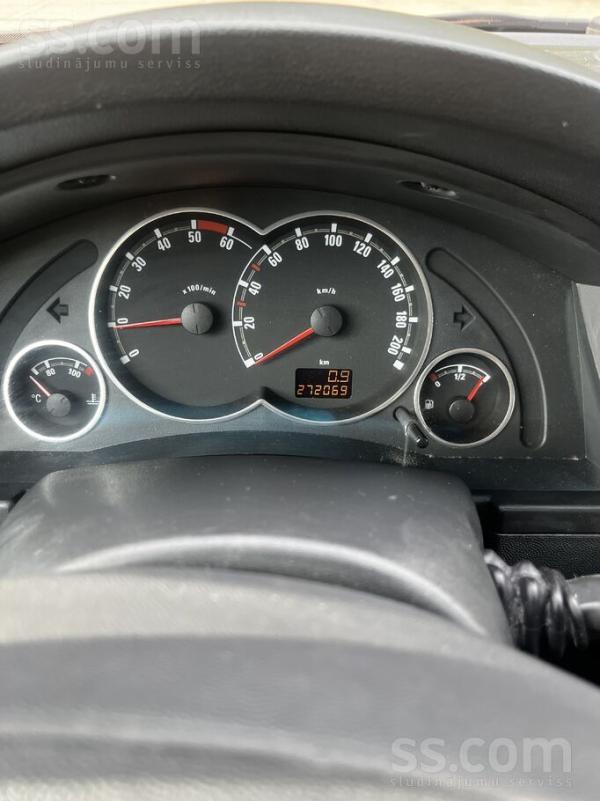 Grey Opel Meriva 2008 in Ventspils, with an engine capacity of 1.70 L and mileage of 270 thousand km for 1100 €, photo 10 on AUTOMOTO.COM.LV