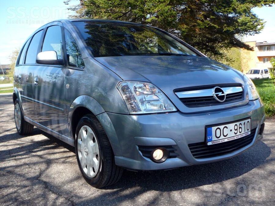 Grey Opel Meriva 2009 in Cesis, with an engine capacity of 1.60 L and mileage of 154 thousand km for 3550 €, photo 2 on AUTOMOTO.COM.LV
