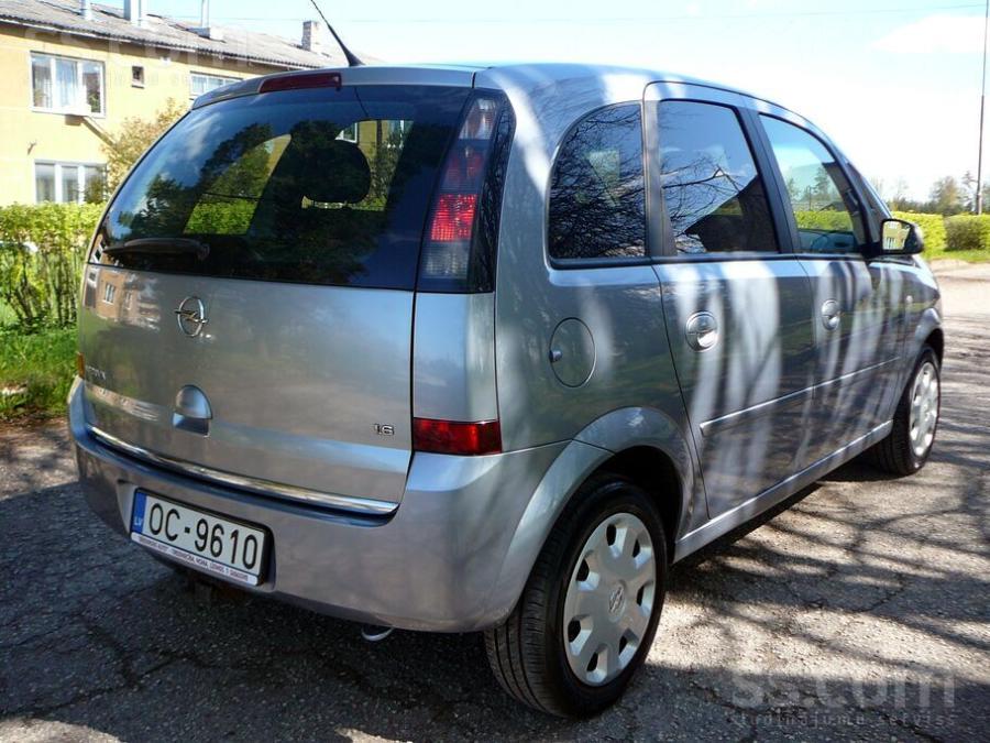 Grey Opel Meriva 2009 in Cesis, with an engine capacity of 1.60 L and mileage of 154 thousand km for 3550 €, photo 4 on AUTOMOTO.COM.LV