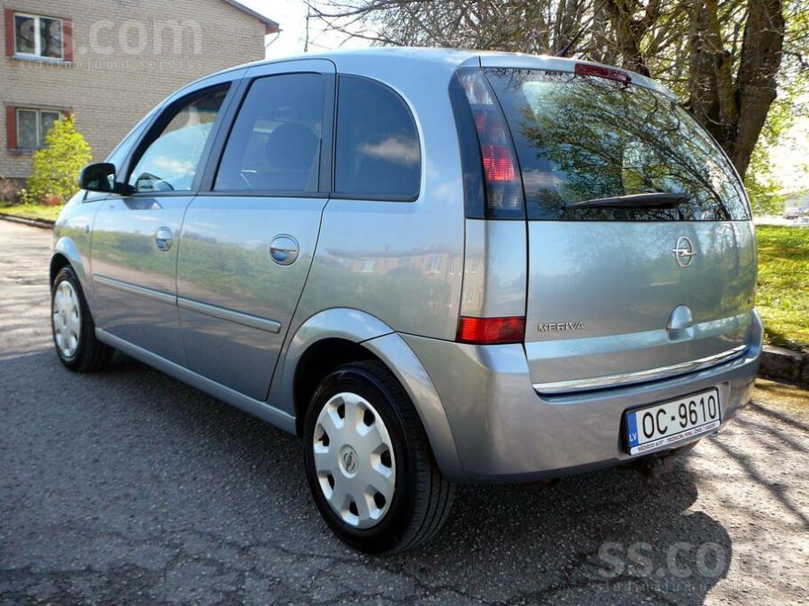 Grey Opel Meriva 2009 in Cesis, with an engine capacity of 1.60 L and mileage of 154 thousand km for 3550 €, photo 5 on AUTOMOTO.COM.LV