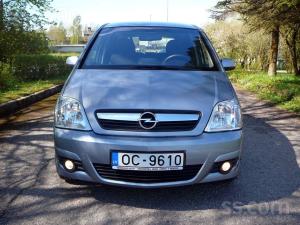 Grey Opel Meriva 2009 in Cesis, with an engine capacity of 1.60 L and mileage of 154 thousand km for 3550 €, photo 6 on AUTOMOTO.COM.LV
