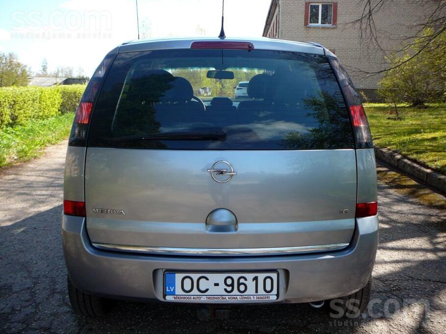 Grey Opel Meriva 2009 in Cesis, with an engine capacity of 1.60 L and mileage of 154 thousand km for 3550 €, photo 7 on AUTOMOTO.COM.LV