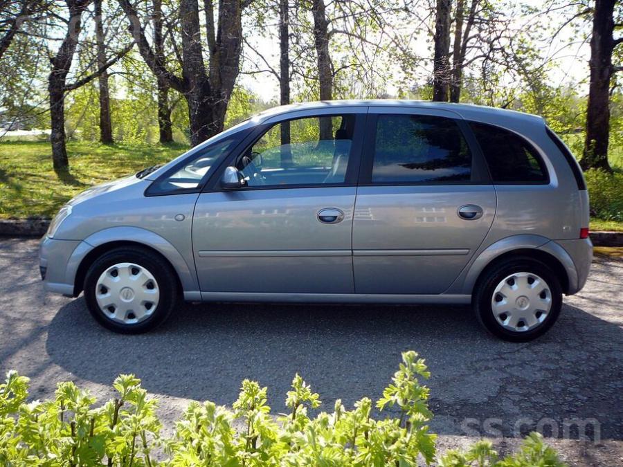 Grey Opel Meriva 2009 in Cesis, with an engine capacity of 1.60 L and mileage of 154 thousand km for 3550 €, photo 9 on AUTOMOTO.COM.LV