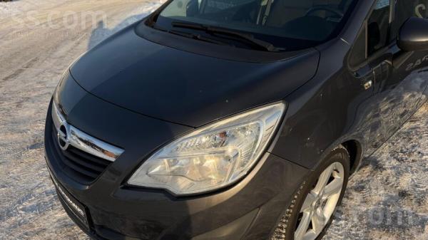 Grey Opel Meriva 2010 in Liepaja, with an engine capacity of 1.40 L and mileage of 220 thousand km for 3950 €, photo 9 on AUTOMOTO.COM.LV