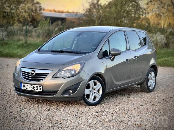 Pelēks Opel Meriva 2010 Rīga, ar dzinēja tilpumu 1.70 L un nobraukumu 256 tūkst. km par 3850 €, foto 1 vietnē AUTOMOTO.COM.LV