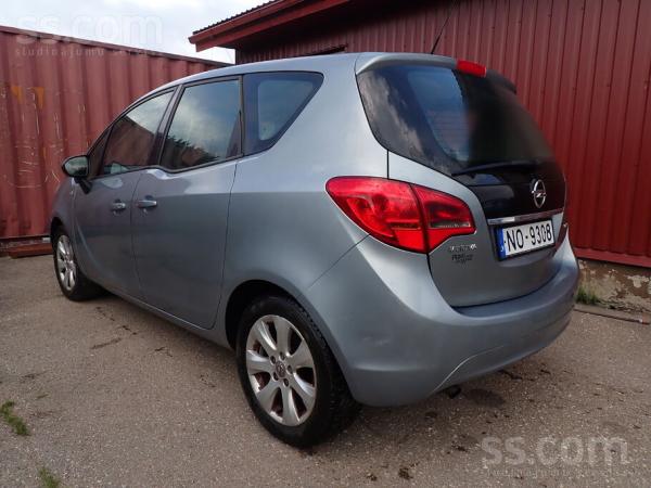Pelēks Opel Meriva 2010 Liepāja, ar dzinēja tilpumu 1.30 L un nobraukumu 170 tūkst. km par 3450 €, foto 2 vietnē AUTOMOTO.COM.LV