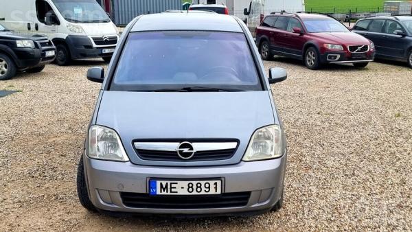 Grey Opel Meriva 2010 in Cesis, with an engine capacity of 1.70 L and mileage of 429 thousand km for 1300 €, photo 2 on AUTOMOTO.COM.LV