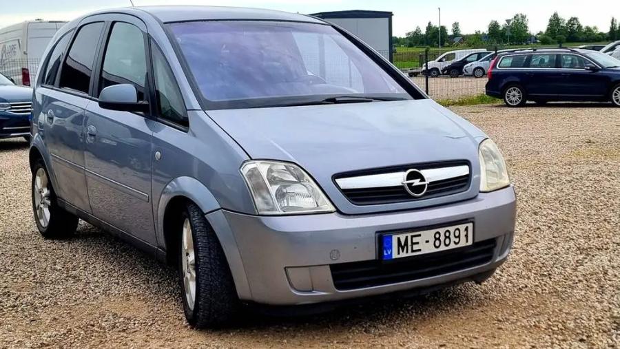 Pelēks Opel Meriva 2010 Cēsis, ar dzinēja tilpumu 1.70 L un nobraukumu 429 tūkst. km par 1300 €, foto 4 vietnē AUTOMOTO.COM.LV