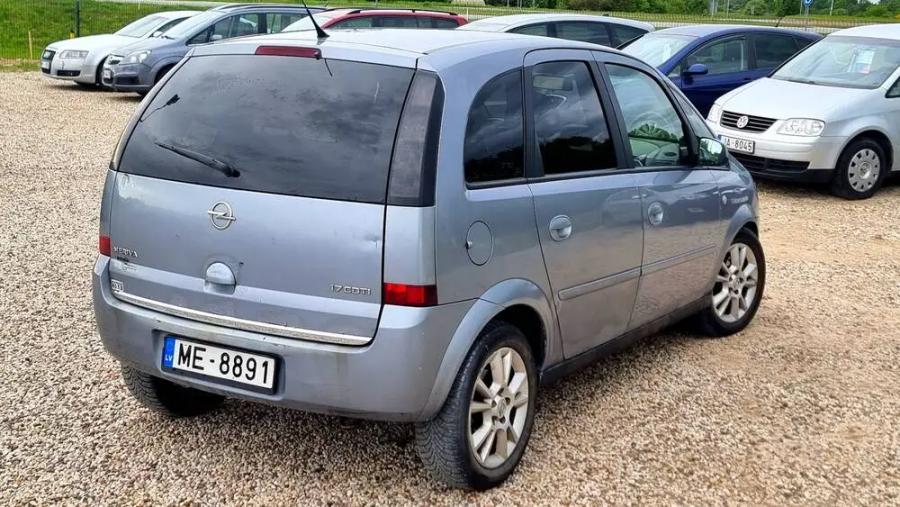 Pelēks Opel Meriva 2010 Cēsis, ar dzinēja tilpumu 1.70 L un nobraukumu 429 tūkst. km par 1300 €, foto 6 vietnē AUTOMOTO.COM.LV