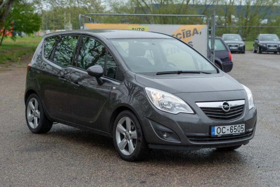 Pelēks Opel Meriva 2010 Rīga, ar dzinēja tilpumu 1.40 L un nobraukumu 220 tūkst. km par 4850 €, foto 4 vietnē AUTOMOTO.COM.LV