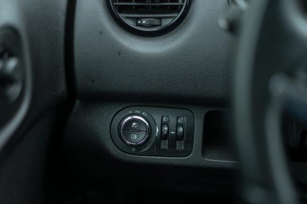 Pelēks Opel Meriva 2010 Rīga, ar dzinēja tilpumu 1.40 L un nobraukumu 220 tūkst. km par 4850 €, foto 8 vietnē AUTOMOTO.COM.LV
