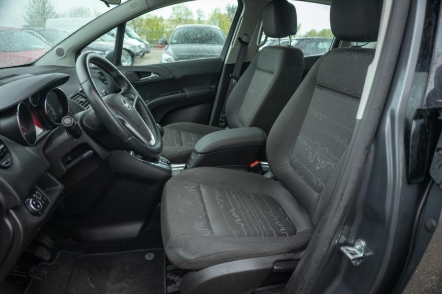 Pelēks Opel Meriva 2010 Rīga, ar dzinēja tilpumu 1.40 L un nobraukumu 220 tūkst. km par 4850 €, foto 23 vietnē AUTOMOTO.COM.LV