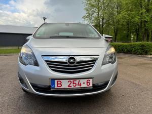 Grey Opel Meriva 2010 in Riga, with an engine capacity of 1.40 L and mileage of 223 thousand km for 4200 €, photo 3 on AUTOMOTO.COM.LV