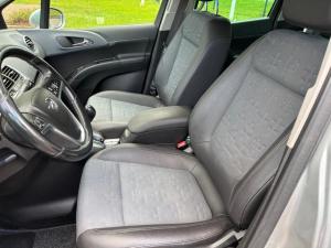 Grey Opel Meriva 2010 in Riga, with an engine capacity of 1.40 L and mileage of 223 thousand km for 4200 €, photo 10 on AUTOMOTO.COM.LV