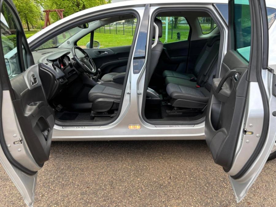Grey Opel Meriva 2010 in Riga, with an engine capacity of 1.40 L and mileage of 223 thousand km for 4200 €, photo 12 on AUTOMOTO.COM.LV