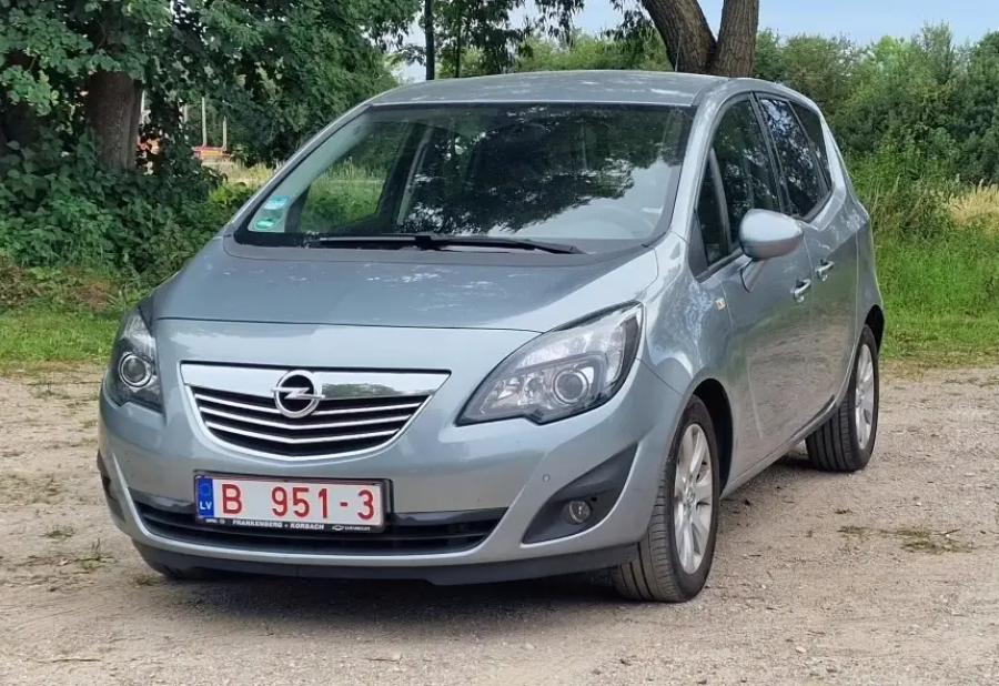 Grey Opel Meriva 2010 in Grobiņa, with an engine capacity of 1.70 L and mileage of 229 thousand km for 5500 €, photo 3 on AUTOMOTO.COM.LV