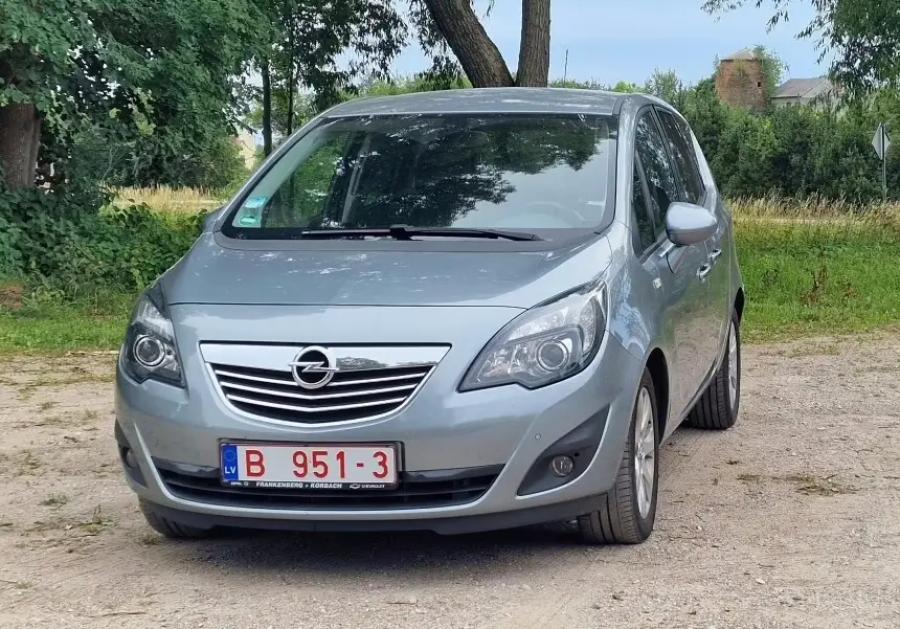 Grey Opel Meriva 2010 in Grobiņa, with an engine capacity of 1.70 L and mileage of 229 thousand km for 5500 €, photo 4 on AUTOMOTO.COM.LV