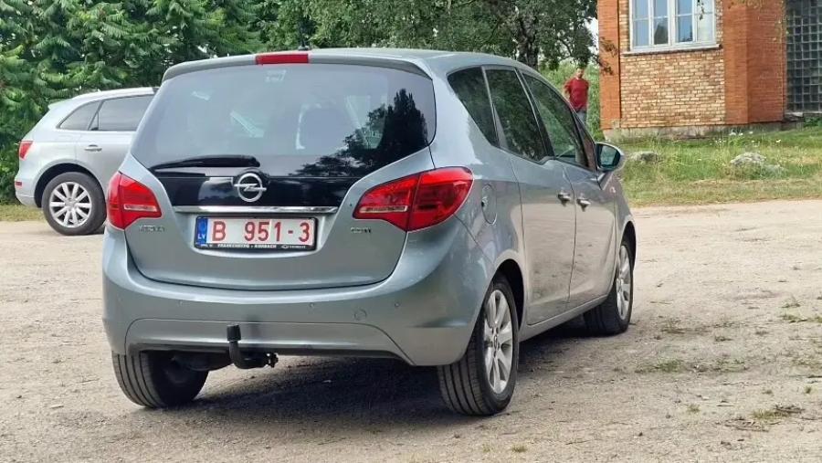 Grey Opel Meriva 2010 in Grobiņa, with an engine capacity of 1.70 L and mileage of 229 thousand km for 5500 €, photo 6 on AUTOMOTO.COM.LV