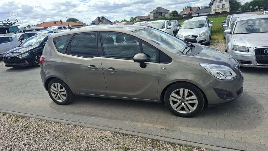 Pelēks Opel Meriva 2010 Kauņa, ar dzinēja tilpumu 1.30 L un nobraukumu 290 tūkst. km par 2900 €, foto 7 vietnē AUTOMOTO.COM.LV