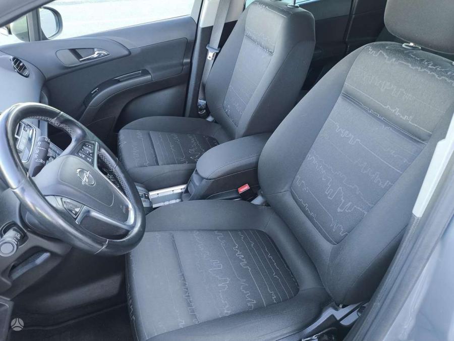 Grey Opel Meriva 2010 in Vilnius, with an engine capacity of 1.69 L and mileage of 196 thousand km for 2950 €, photo 12 on AUTOMOTO.COM.LV
