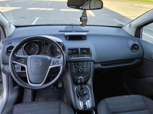 Grey Opel Meriva 2010 in Vilnius, with an engine capacity of 1.69 L and mileage of 196 thousand km for 2950 €, photo 17 on AUTOMOTO.COM.LV