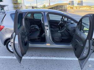 Grey Opel Meriva 2010 in Vilnius, with an engine capacity of 1.69 L and mileage of 196 thousand km for 2950 €, photo 18 on AUTOMOTO.COM.LV
