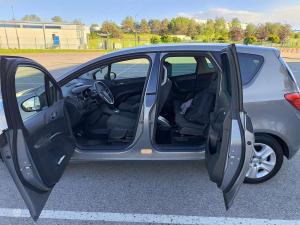 Grey Opel Meriva 2010 in Vilnius, with an engine capacity of 1.69 L and mileage of 196 thousand km for 2950 €, photo 19 on AUTOMOTO.COM.LV