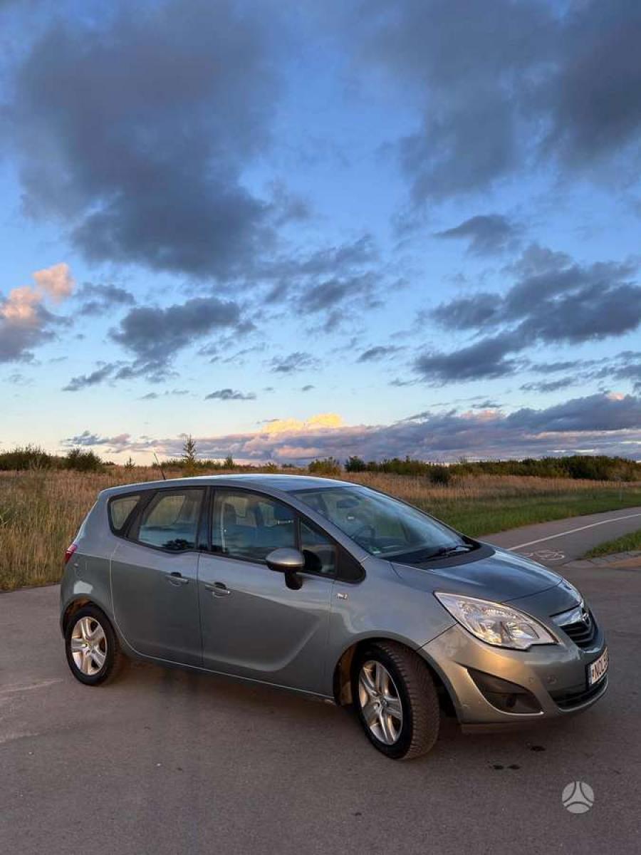 Pelēks Opel Meriva 2010 Šauļi, ar dzinēja tilpumu 1.40 L un nobraukumu 269 tūkst. km par 2500 €, foto 1 vietnē AUTOMOTO.COM.LV