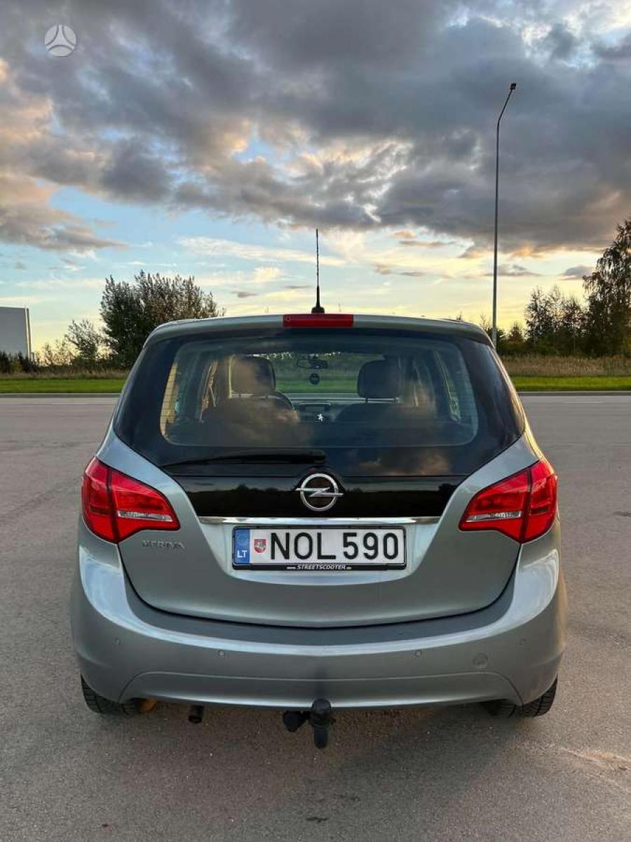 Pelēks Opel Meriva 2010 Šauļi, ar dzinēja tilpumu 1.40 L un nobraukumu 269 tūkst. km par 2500 €, foto 3 vietnē AUTOMOTO.COM.LV
