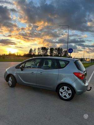 Pelēks Opel Meriva 2010 Šauļi, ar dzinēja tilpumu 1.40 L un nobraukumu 269 tūkst. km par 2500 €, foto 5 vietnē AUTOMOTO.COM.LV