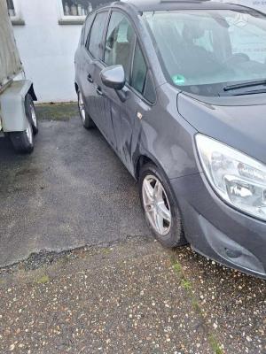 Grey Opel Meriva 2011 in Utena, with an engine capacity of 1.40 L and mileage of 142 thousand km for 3650 €, photo 3 on AUTOMOTO.COM.LV