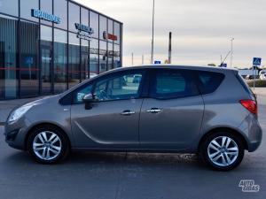 Grey Opel Meriva 2011 in Siauliai, with an engine capacity of 1.70 L and mileage of 180 thousand km for 3650 €, photo 10 on AUTOMOTO.COM.LV