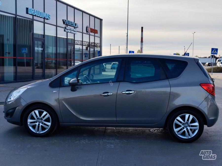 Grey Opel Meriva 2011 in Siauliai, with an engine capacity of 1.70 L and mileage of 180 thousand km for 3650 €, photo 10 on AUTOMOTO.COM.LV
