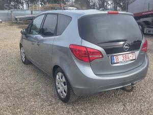 Pelēks Opel Meriva 2011 Rīga, ar dzinēja tilpumu 1.30 L un nobraukumu 124 tūkst. km par 2600 €, foto 3 vietnē AUTOMOTO.COM.LV